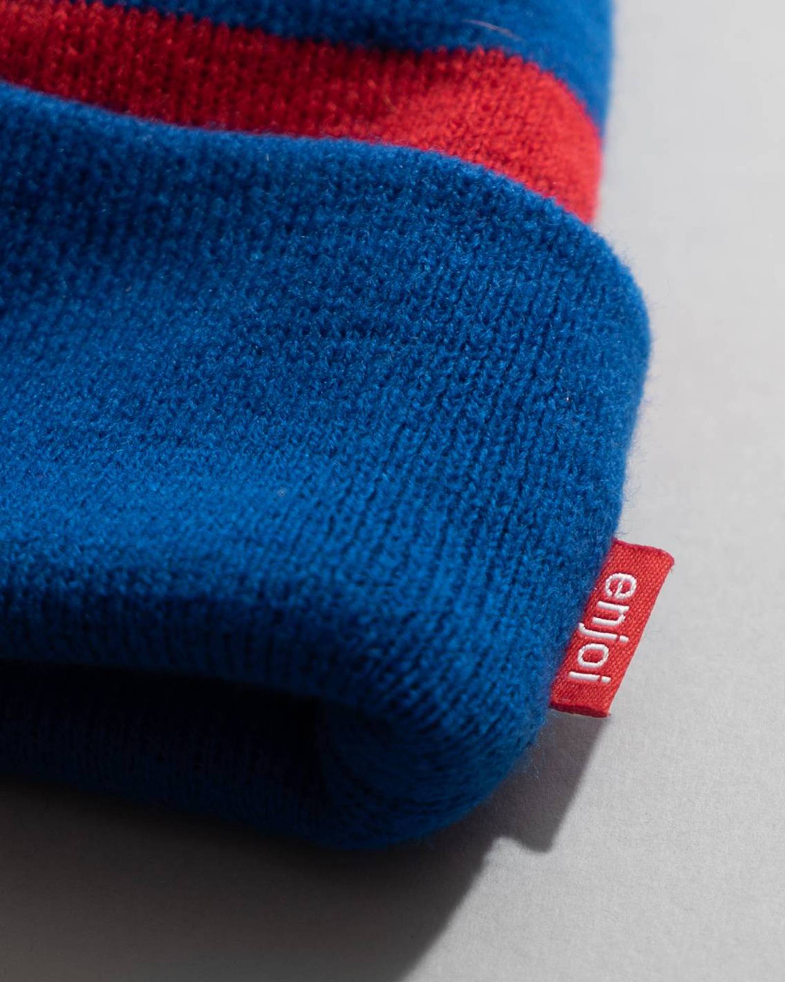 Half Fold Seam Label – REACH MFG | Custom Hats